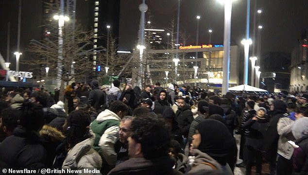 Thousands Turn Up for New Year Fireworks That Never Existed After AI ...